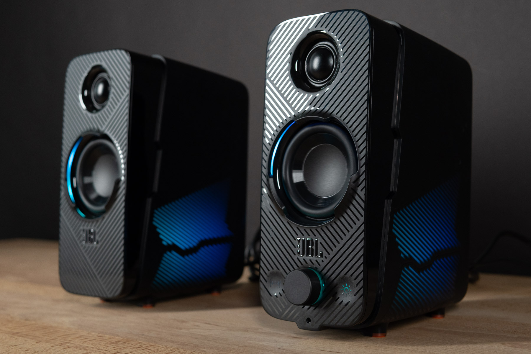 Обзор JBL Quantum Duo: мощь и строгость