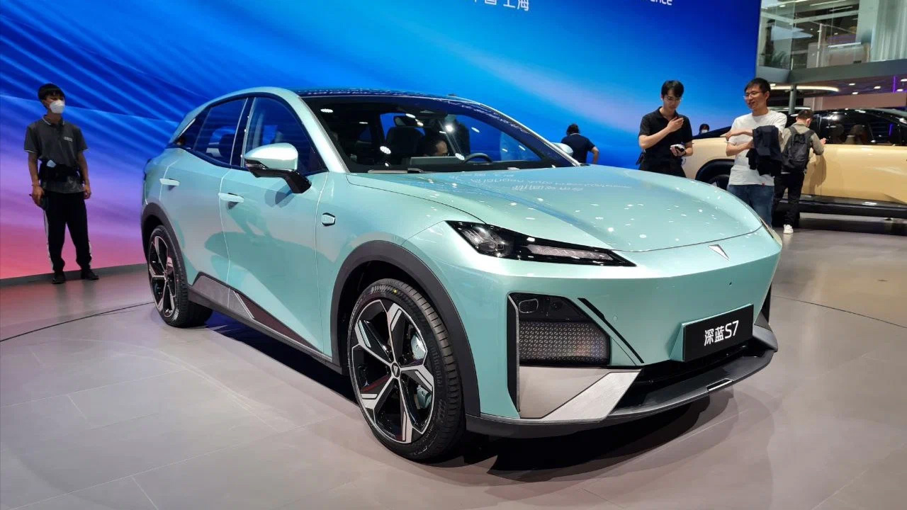 Представлен электрический кроссовер Changan S7: у него нет полноценной ...