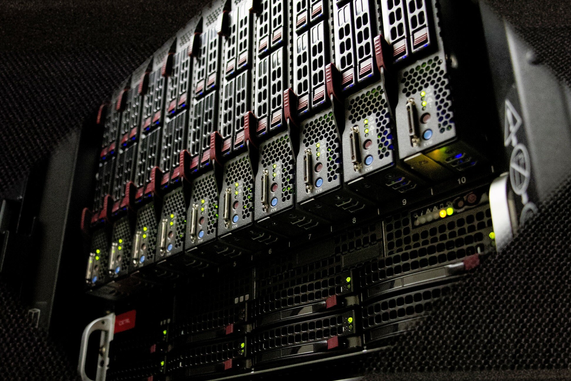 В России запустили суперкомпьютер для моделирования испытаний оружия