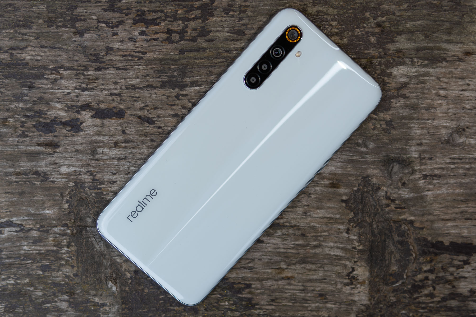 Обзор Realme 6s: геймерский MediaTek, 90 Гц, быстрая зарядка