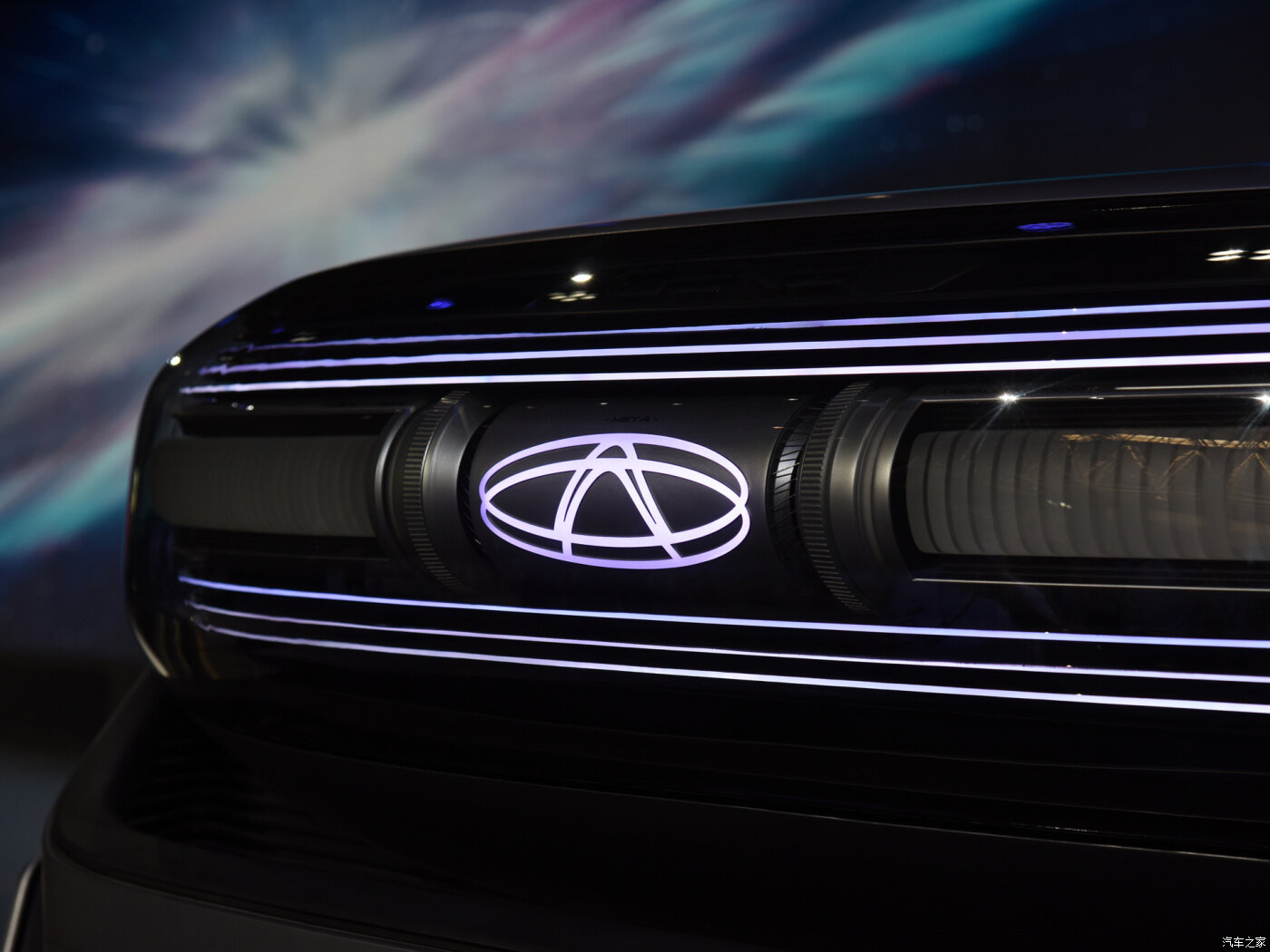 Chery представила прототип футуристического кроссовера: в багажнике два ...