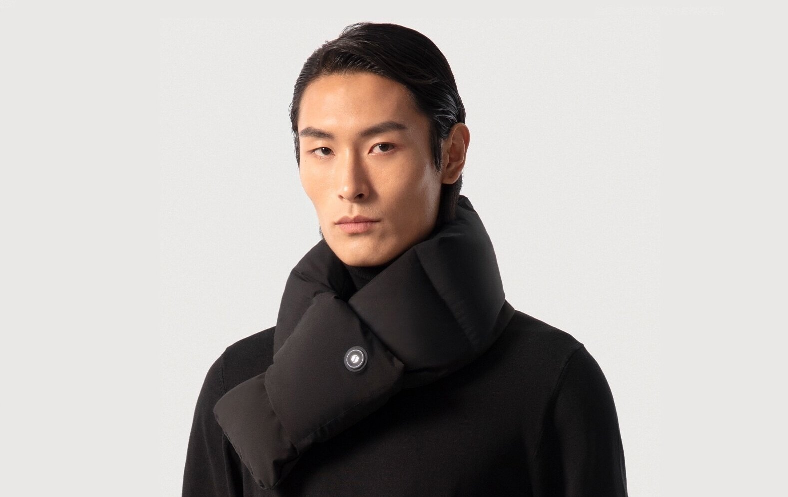Xiaomi has released a heated scarf. Cheaper than many brands - World ...