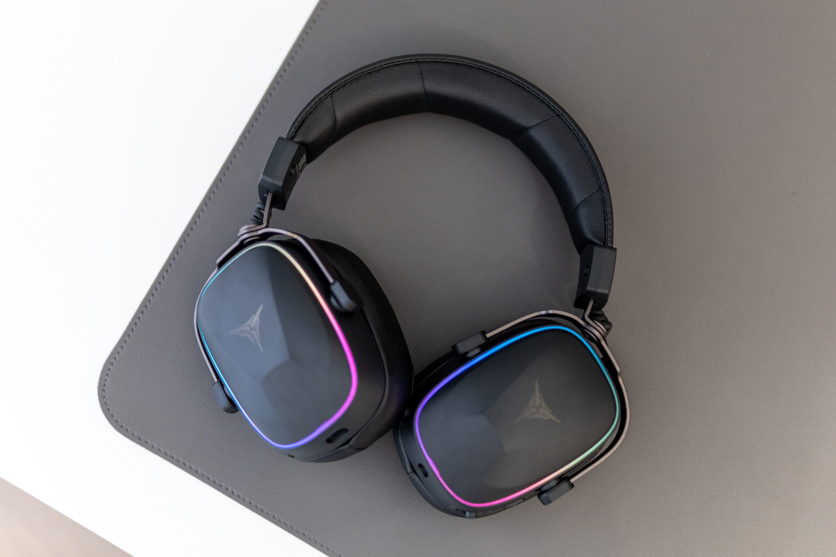 Эта гарнитура подойдёт и для игр, и для музыки. Обзор ZONE 51 Atlas