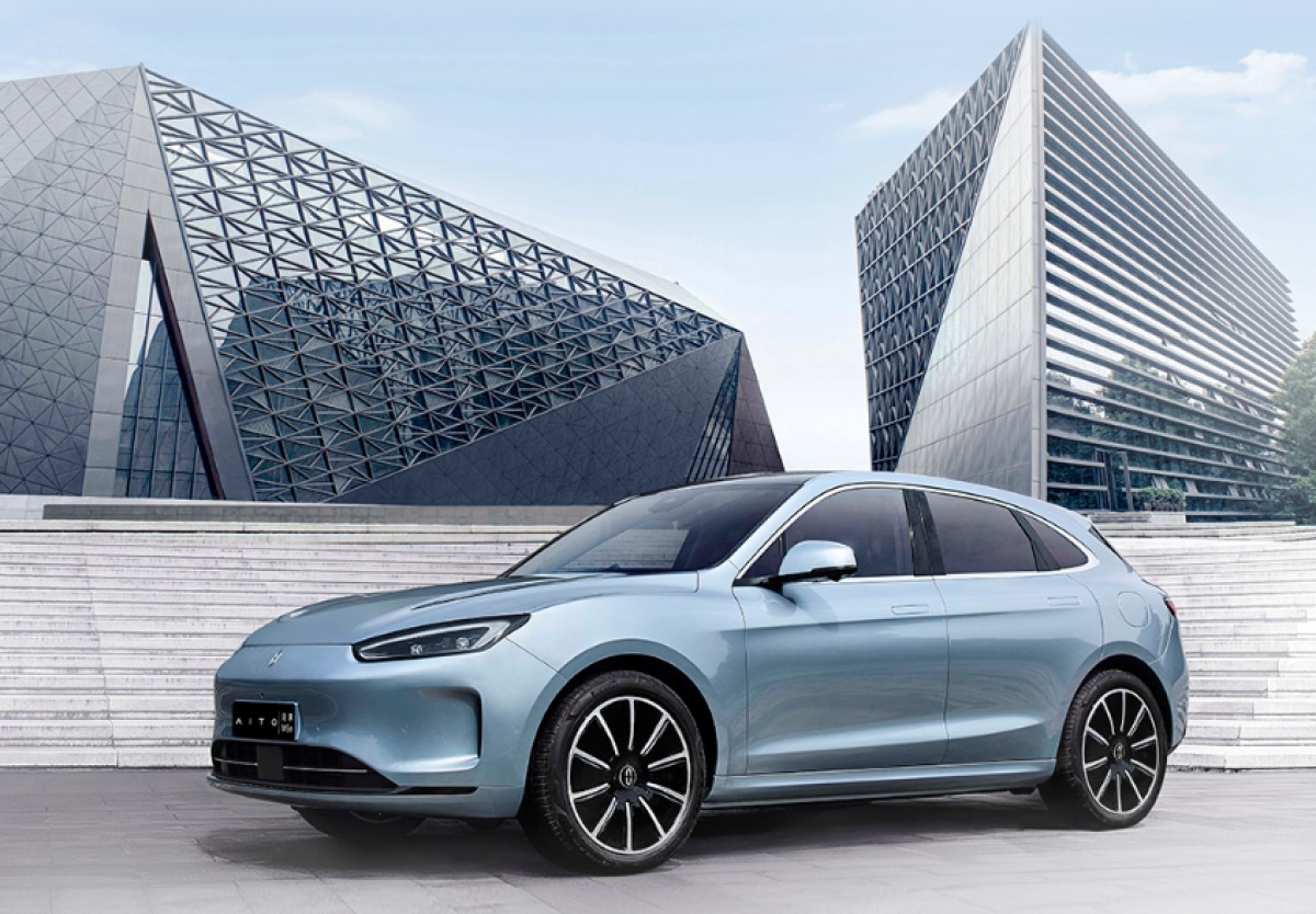 Представлен электрический кроссовер Aito M5 EV: запас хода 620 км ...