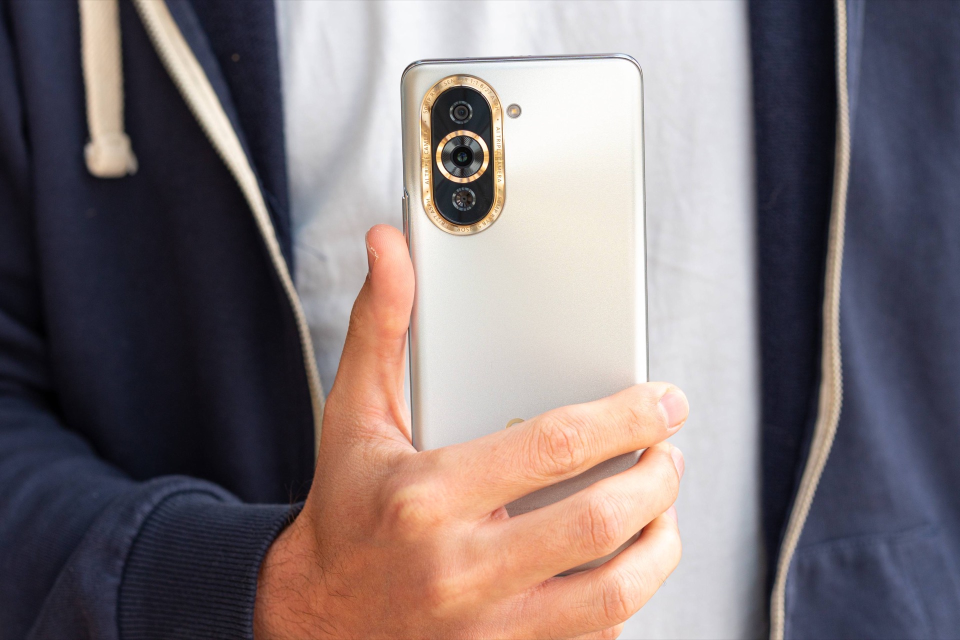 Обзор Huawei nova 10 Pro: красивый дизайн дополняет хорошая начинка