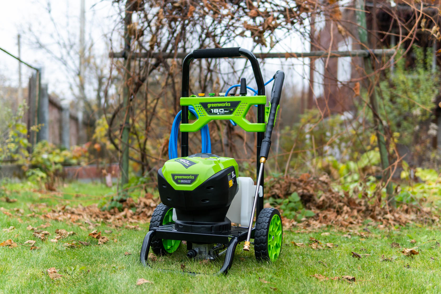 И машину помыть, и дачу в порядок провести. Обзор мойки высокого ...