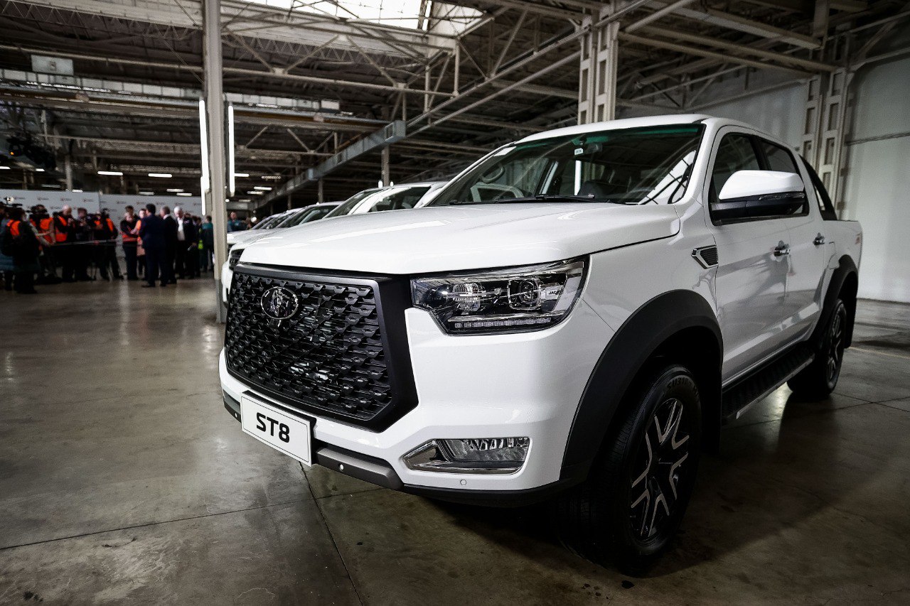 В России запустили полный цикл производства пикапов Sollers ST6 и ST8