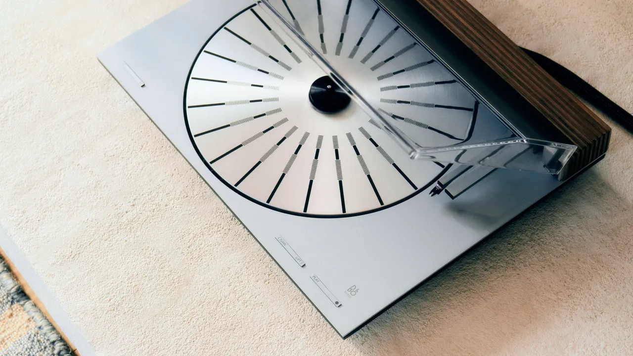Bang & Olufsen выпустила Beosystem 3000c: музыкальную систему для ...