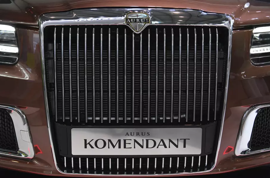 Aurus Komendant стал беспилотным: в нём установлен отечественный автопилот
